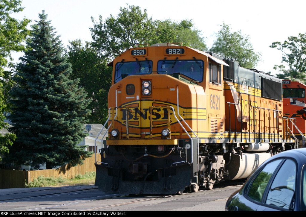 BNSF 8921